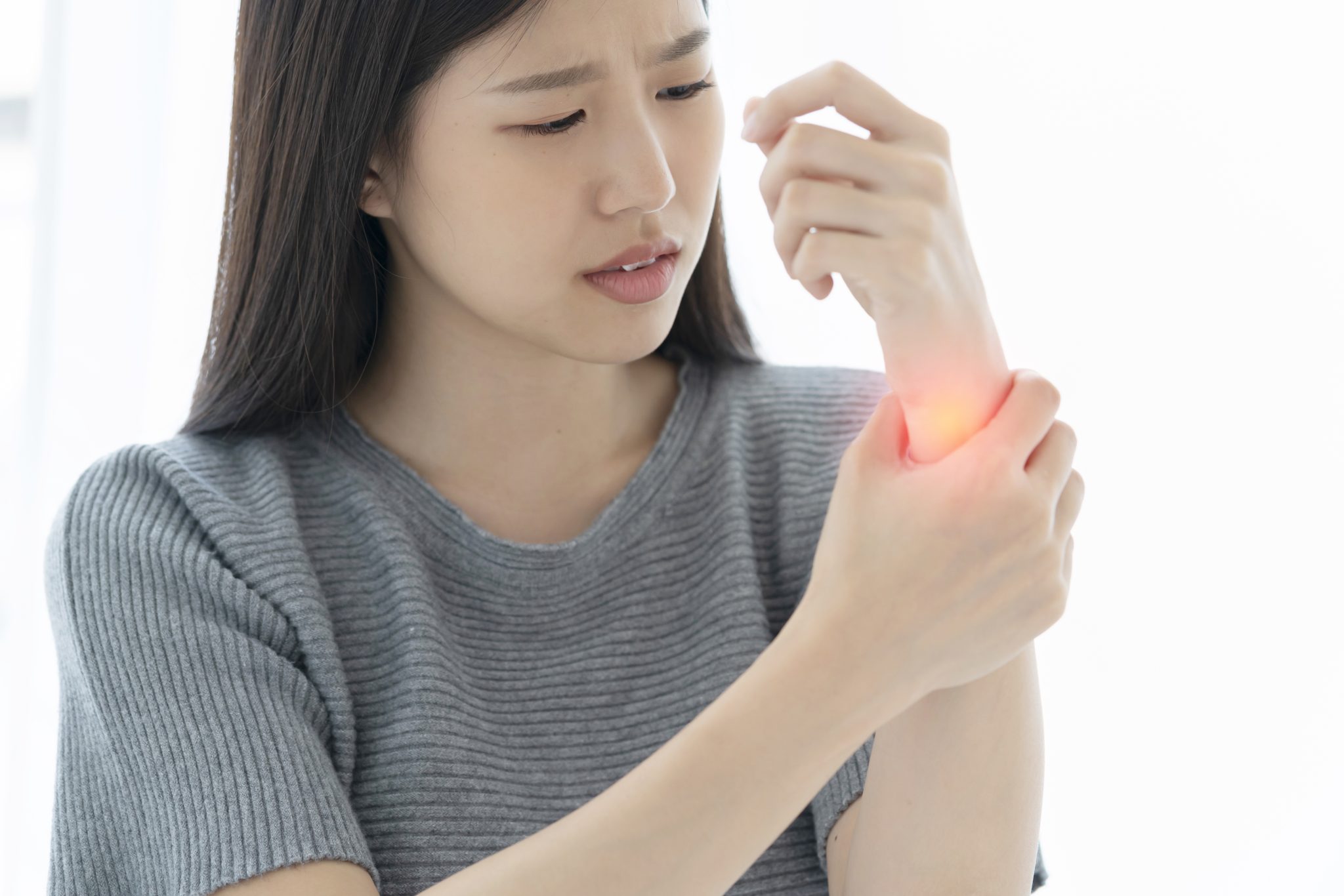 Is Your Testosterone Therapy Causing Joint Pain? Symptoms, Causes ...